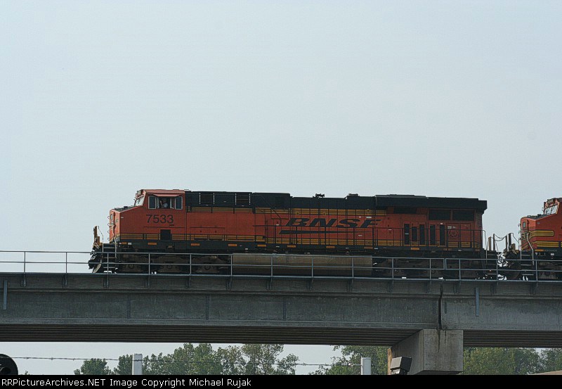 BNSF 7533